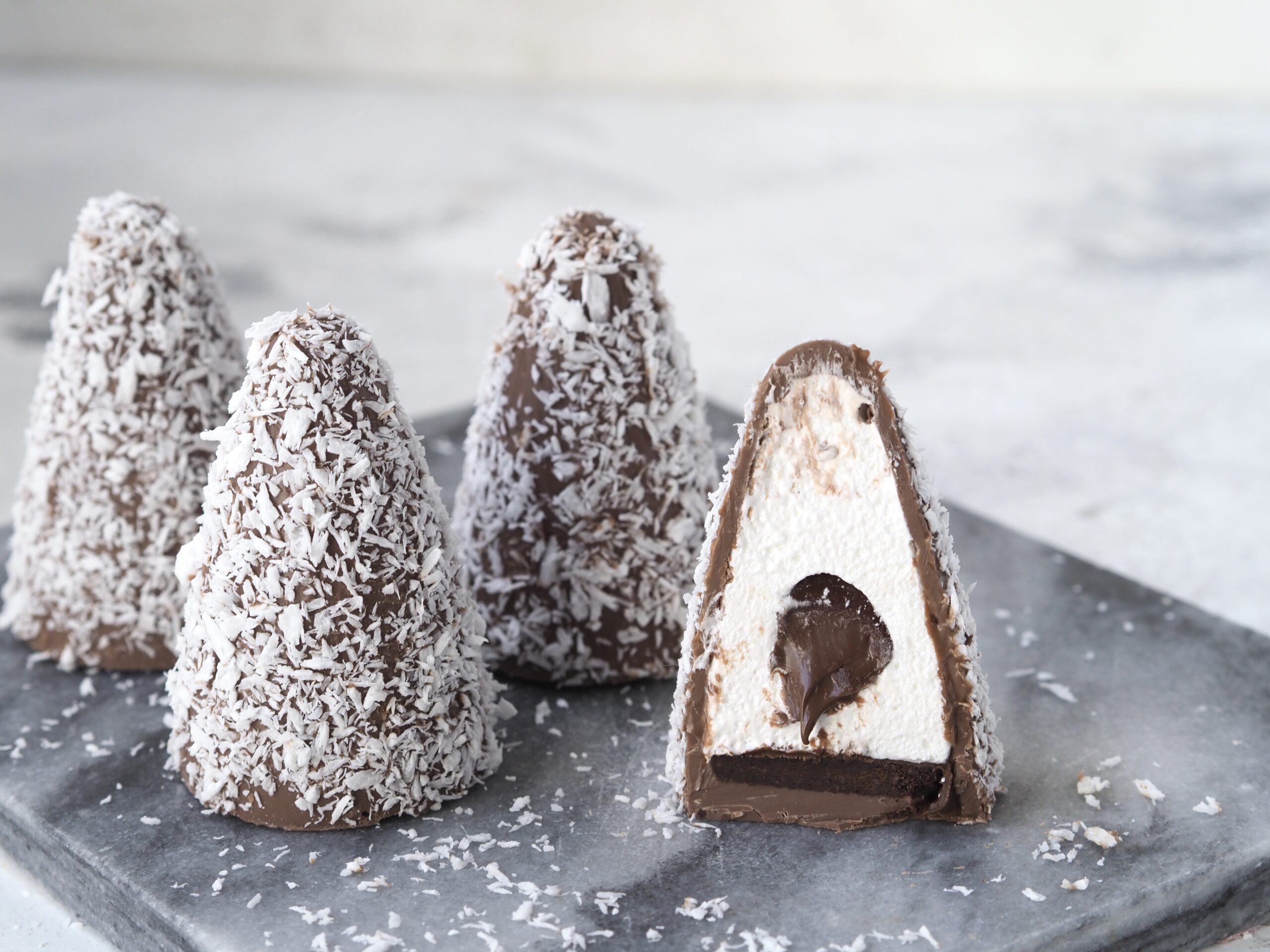 Klassiske flødeboller med mælkechokolade - Ditte Julie Jensen